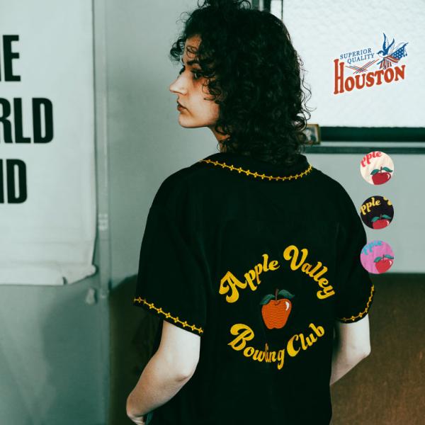 商品名4046W BOWLING SHIRT (APPLE) / ボウリングシャツ商品説明袖口や衿、ポケット口の刺繍がアクセントのボウリングシャツ。ゆとりあるシルエットと、柔らかで軽い生地感で夏も着やすいアイテムに仕上げました。背中の刺繍に...