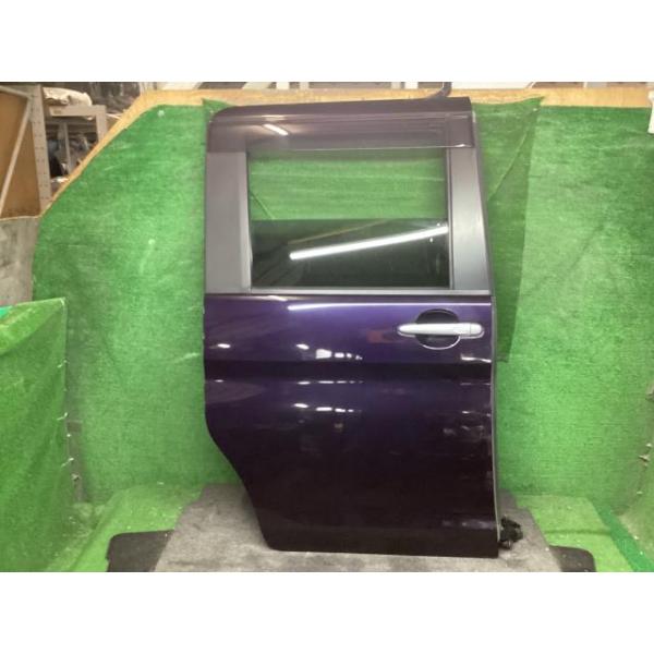 **** 商品説明を必ずご確認ください ****部品管理番号：250303000113300メーカー純正品番：67003-B2210部品名：右RドアASSY部品メーカー品番：M31Q8部品区分：リサイクル品車名：タント車両タイプ名：5ドアハ...