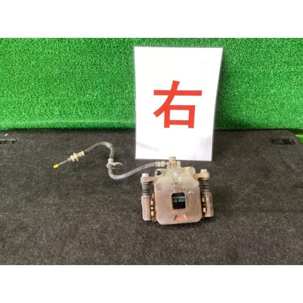 **** 商品説明を必ずご確認ください ****部品管理番号：260306000144330メーカー純正品番：55101-73H12部品名：右Fキャリパー部品区分：リサイクル品車名：ワゴンＲ車両タイプ名：5ドアハッチバック通称型式：MH21...