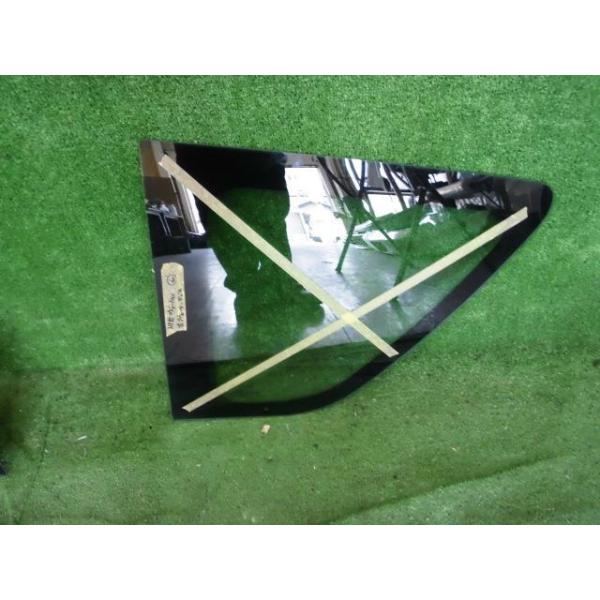 **** 商品説明を必ずご確認ください ****部品管理番号：000003138517290部品名：左クォーターガラス部品メーカー品番：M68部品区分：リサイクル品管理品番：31385車名：プジョー 1007車両タイプ名：3ドアハッチバック...