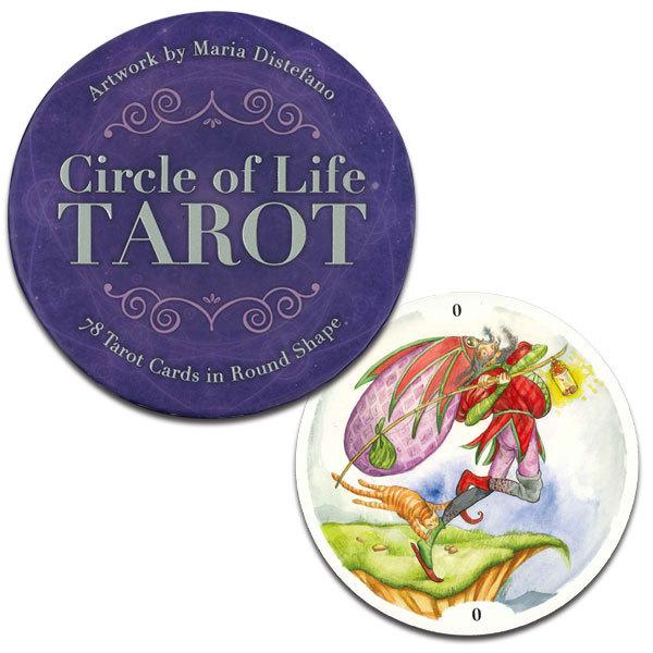 季節、人生、ゼロなど様々な事象を想起させる”輪”。上や下といった幾何学的概念から抜け出し、より中立的で良い判断が出来る事でしょう。英・伊・西・仏・独語解説書に加え当店オリジナルの日本語解説書。※タロットのパッケージ、裏柄等のデザインは予告な...