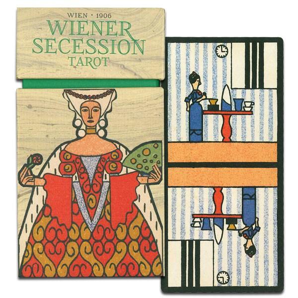 【商品特徴】カードは、22枚のイラストカードと4つのスートの数札、4枚のコートカードの合計54枚組み。黒のスート（スペード・クラブ）は7〜10の数札、赤のスート（ハート・ダイヤ）はA〜4の数札となっています。コートカードは、キング、クイーン...