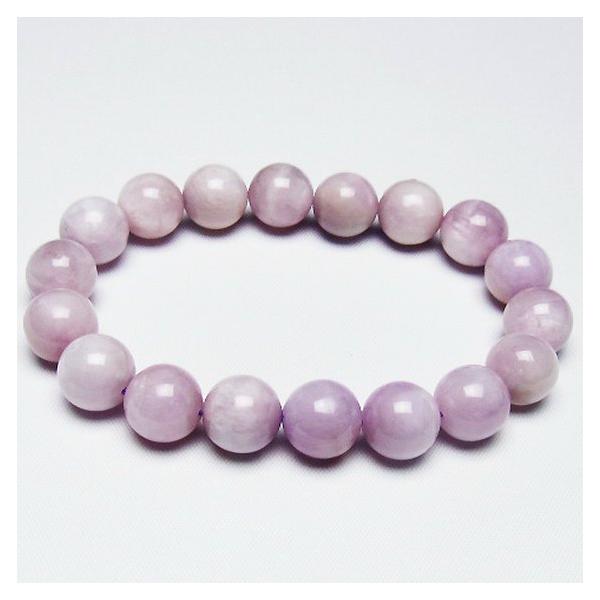 【クンツァイト（リチア輝石）】クンツァイトはパワーストーンの歴史のなかでは比較的歴史の新しい石です。上品なライラックピンクの色合いが美しく、特に女性人気の高いパワーストーンのひとつです。スポデューメン（リチア輝石）という鉱物のなかでピンク色...