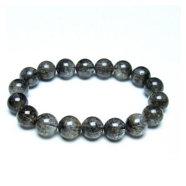 【ルチルクォーツ（針入水晶）】ルチルクォーツは近年大人気の針状物質が入った水晶です。繊細な針が水晶の中でひしめきあい、きらきらと輝く様はまさに自然の芸術品。様々な色のタイプがありますが、共通する効果としては財運や金運を強力に集め、事業運、商...