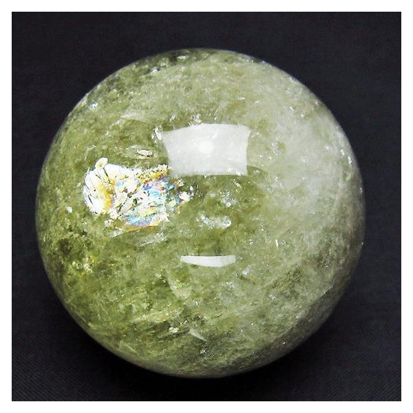 【シトリン（黄水晶）】シトリンは和名で「黄水晶（きすいしょう）」と呼ばれるように、水晶に鉄イオンが混入し、放射線による結晶格子欠陥によって黄色に変色したものです。シトリンは黄色い色合いからヨーロッパの柑橘類シトロンが語源となり名付けられたと...