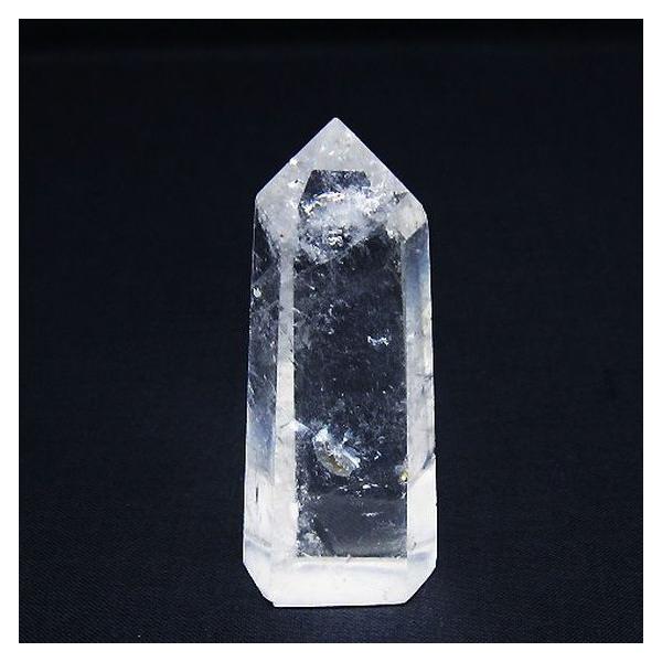 【クリスタルクォーツ（水晶）】無色透明の水晶。世界中で最も知られ、その効果は万能とされ、水晶といわれると一般にイメージするベーシックな水晶です。その透きとおった姿を見ているだけで、すがすがしい気持ちにさせてくれそうです。あらゆる水晶の中でも...