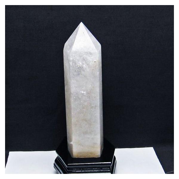 【クリスタルクォーツ（水晶）】無色透明の水晶。世界中で最も知られ、その効果は万能とされ、水晶といわれると一般にイメージするベーシックな水晶です。その透きとおった姿を見ているだけで、すがすがしい気持ちにさせてくれそうです。あらゆる水晶の中でも...