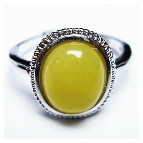 【アンバー（琥珀）】アンバーはとても歴史の古い石で、3000万年以上前の松やスギなど松柏類の樹液が長い年月をかけて地中で化石化したものです。 日本では北海道の柏台遺跡からおよそ2万年前の世界最古のものと思われるアンバーの玉が発見され、太古か...