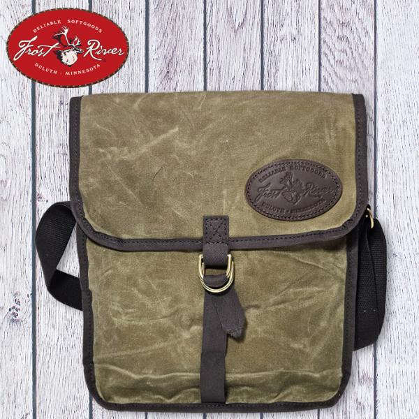 【ITEM】アメリカで昔の郵便局員が使用していたとされるショルダーバッグを参考に作成されたフラップタイプで内外にポケットの無いシンプルなショルダーバッグです。生地はやや薄めの10オンスワックスキャンバスを使用しており、バッグ全体が軽量化され...