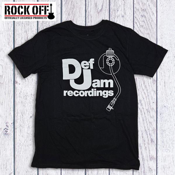【ITEM】アメリカのヒップホップとR&amp;Bを専門としたレーベル「Def Jam Recordings」（デフ・ジャム・レコーディングス）のロゴがプリントされたTシャツです。ロゴの横に描かれたレコードプレーヤーのターンテーブルとトーン...