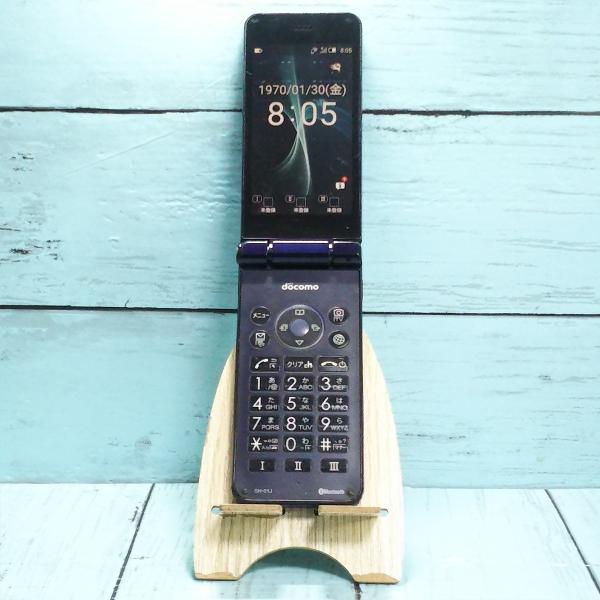 ネットワーク判定○のため安心してお使いいただけます。商品は本体（バッテリー内蔵）のみです。その他の付属品はありませんのでご注意ください。【特記事項】ヒンジ部故障により本体が完全に閉じないため、訳あり品としてお安めに出品中です。【バッテリー性...