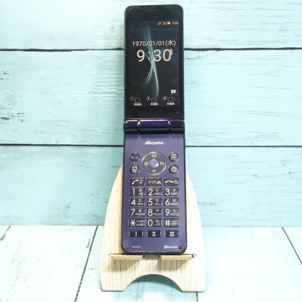 ネットワーク判定○のため安心してお使いいただけます。商品は本体（バッテリー内蔵）のみです。その他の付属品はありませんのでご注意ください。【特記事項】ヒンジ部故障により、開閉部がパカパカする状態です。そのため訳あり品としてお安めに販売中です。...