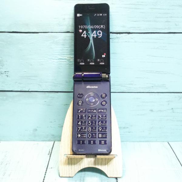 ネットワーク判定○のため安心してお使いいただけます。商品は本体（バッテリー内蔵）のみです。その他の付属品はありませんのでご注意ください。【特記事項】ヒンジ部部品欠損により、訳あり品としてお安めに販売中です。【バッテリー性能】著しい性能低下が...