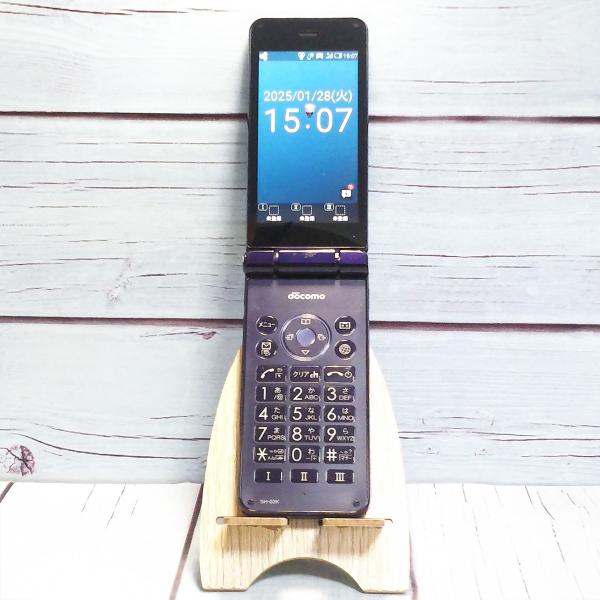 ネットワーク判定○のため安心してお使いいただけます。商品は本体（バッテリー内蔵）のみです。その他の付属品はありませんのでご注意ください。【特記事項】カメラレスケータイです。【バッテリー性能】著しい性能低下がないことを確認しています（OSから...