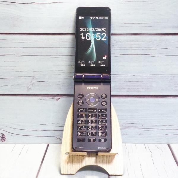 ネットワーク判定○のため安心してお使いいただけます。商品は本体（バッテリー内蔵）のみです。その他の付属品はありませんのでご注意ください。【特記事項】ヒンジ部が緩いため、ワンプオープンキーが効きにくく、本体が完全に閉じません。【バッテリー性能...