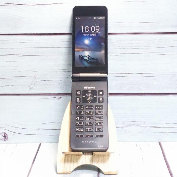 商品は本体（バッテリー内蔵）のみです。その他の付属品はありませんのでご注意ください。【特記事項】SIMトレーが欠損しています（他のSIMトレーを使ってSIMロック解除を行っています）。また、液晶不良のためジャンク品での出品です。【バッテリー...