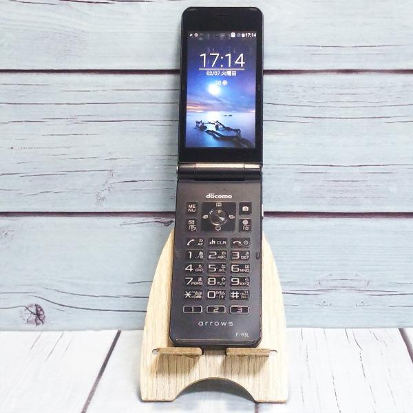 商品は本体（バッテリー内蔵）のみです。その他の付属品はありませんのでご注意ください。【特記事項】擦り傷によりカメラに曇りがみられます。【バッテリー性能】[検品時]Androidの電池性能表示 - 内蔵電池の性能は良好です【液晶の状態】擦り傷...