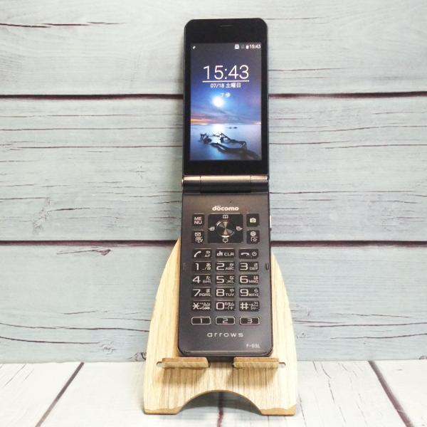 商品は本体（バッテリー内蔵）のみです。その他の付属品はありませんのでご注意ください。【特記事項】SIMトレーに割れがみられますが、SIMの読込に影響はありません。また、液晶にちらつきがみられることがあります。【バッテリー性能】著しい性能低下...