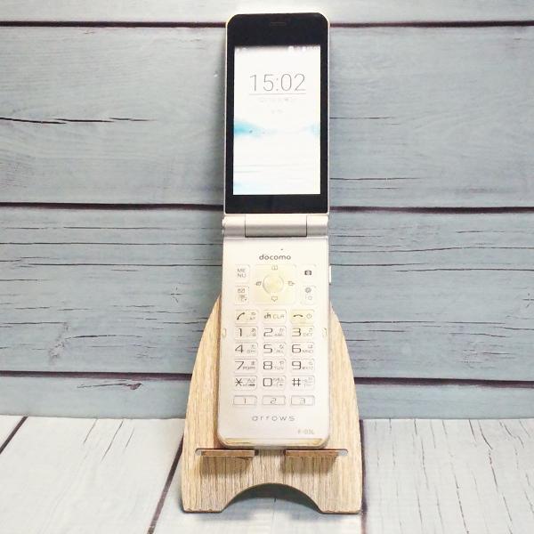 商品は本体（バッテリー内蔵）のみです。その他の付属品はありませんのでご注意ください。【特記事項】液晶に汚れがみられるため訳あり品としてお安めに販売です。【バッテリー性能】著しい性能低下がないことを確認しています（OSからの性能確認不可）【液...