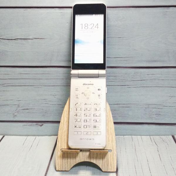 商品は本体（バッテリー内蔵）のみです。その他の付属品はありませんのでご注意ください。【特記事項】内部?がれが大きいため訳あり品としてお安めに販売です。【バッテリー性能】著しい性能低下がないことを確認しています（OSからの性能確認不可）【液晶...