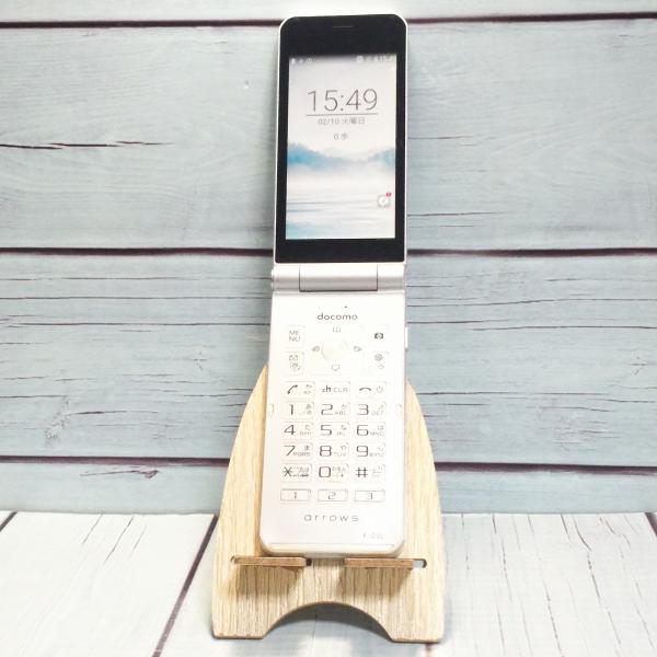 商品は本体（バッテリー内蔵）のみです。その他の付属品はありませんのでご注意ください。【特記事項】内部?がれが大きいため訳あり品としてお安めに販売です。【バッテリー性能】著しい性能低下がないことを確認しています（OSからの性能確認不可）【液晶...