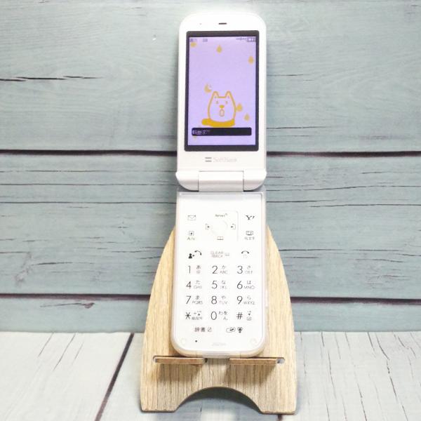 ネットワーク判定○のため安心してお使いいただけます。商品は本体（バッテリー内蔵）のみです。その他の付属品はありませんのでご注意ください。【特記事項】なし。【バッテリー性能】著しい性能低下がないことを確認しています（OSからの性能確認不可）【...