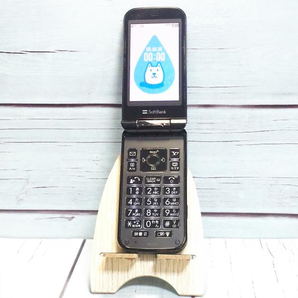 商品は本体（バッテリー内蔵）のみです。その他の付属品はありませんのでご注意ください。【特記事項】バッテリーに若干の膨らみがみられますが、検品時点で使用に影響はありません。【バッテリー性能】著しい性能低下がないことを確認しています（OSからの...