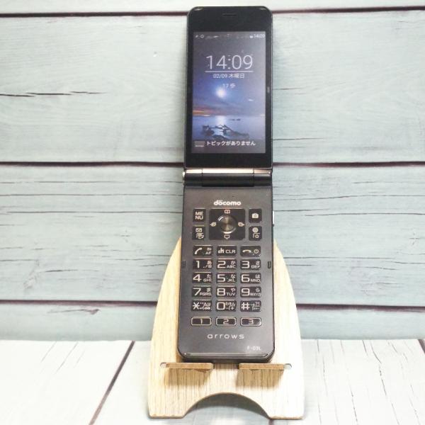 商品は本体（バッテリー内蔵）のみです。その他の付属品はありませんのでご注意ください。【特記事項】スピーカー不良により音が出ないため訳あり品としてお安めに販売です（バイブレーションと通話ができることは確認済みです）。【バッテリー性能】著しい性...