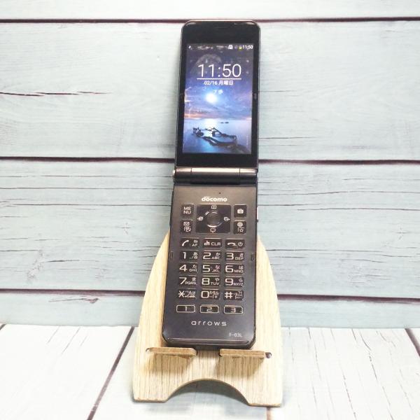 商品は本体（バッテリー内蔵）のみです。その他の付属品はありませんのでご注意ください。【特記事項】液晶の状態が良くないため訳あり品としてお安めに販売中です。【バッテリー性能】著しい性能低下がないことを確認しています（OSからの性能確認不可）【...