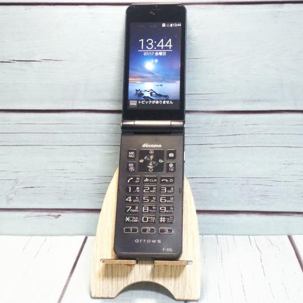 商品は本体（バッテリー内蔵）のみです。その他の付属品はありませんのでご注意ください。【特記事項】SIMを読み込まないためジャンク品での出品です。また、SIMトレーに欠けがあるため挿入しづらいです。SIMロック解除コード：6873026204...