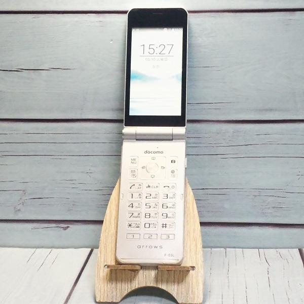 商品は本体（バッテリー内蔵）のみです。その他の付属品はありませんのでご注意ください。【特記事項】充電蓋に若干の浮きがみられます（充電に支障はありません）。【バッテリー性能】著しい性能低下がないことを確認しています（OSからの性能確認不可）【...