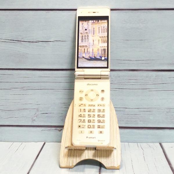 ネットワーク判定○。商品は本体（バッテリー内蔵）のみです。その他の付属品はありませんのでご注意ください。【特記事項】なし。【バッテリー性能】著しい性能低下がないことを確認しています（OSからの性能確認不可）【液晶の状態】擦り傷と内部?がれ、...