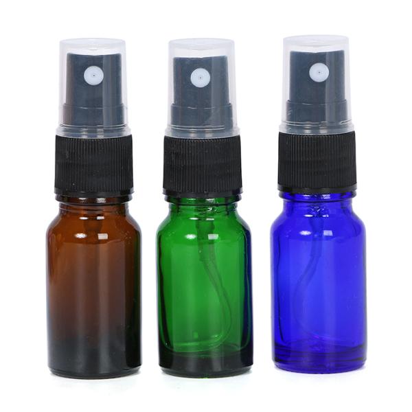 10mlのスプレーボトル遮光瓶（ガラス製）ですので内容物への光のダメージを軽減します。透明キャップ付きで誤噴射を防ぎます。【素材】 遮光瓶・・・ガラス キャップ・・・プラ【サイズ】 底直径・・・約2.5cm 瓶底からキャップ上まで・・・約8...