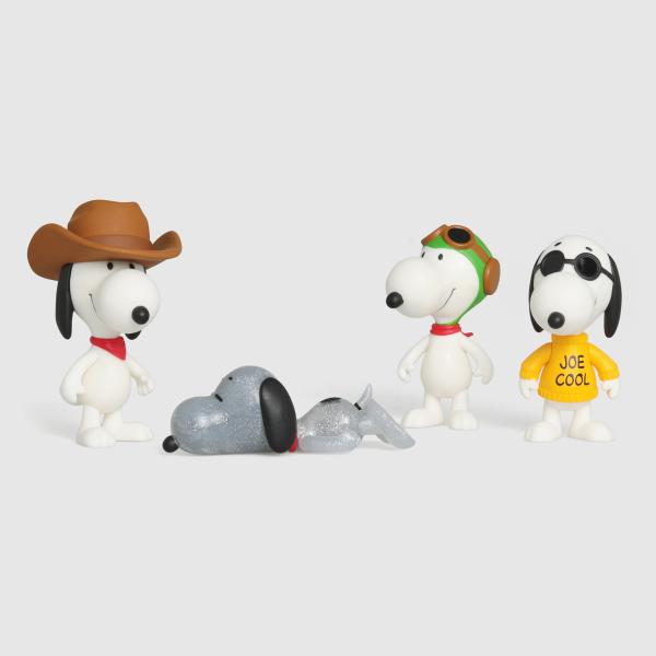 PEANUTS（ピーナッツ）のコミック・ストリップに登場する「スヌーピー」の可動式フィギュア。約9.5cmの手のひらサイズながら、頭や手足を動かして自由にポージングが楽しめます。ラインアップは全5種類です。何が出るかは開けてからのお楽しみ。...