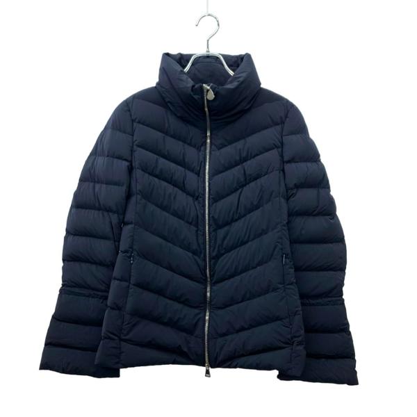 出品日:20260228 性別:レディース ジャンル1:ファッション ジャンル2:ダウンジャケット シーズン:AW（秋冬） カラー:ネイビー系 状態ランク:B ブランド:モンクレール ブランド: MONCLER 型番:C2-093-4596...