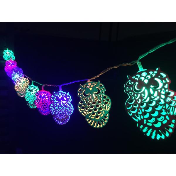 ■商品名：フクロウ型LED装飾ランプ■本体：全長約1.2m(電池ボックス含む）＊ランプ〜ランプ約0.9m  ＊コード長約1.1m ■本体色：白■ランプサイズ：縦約7.5cm×横約5.5cm／個■ランプ数：10個■ランプ素材：鉄■LED光色：...