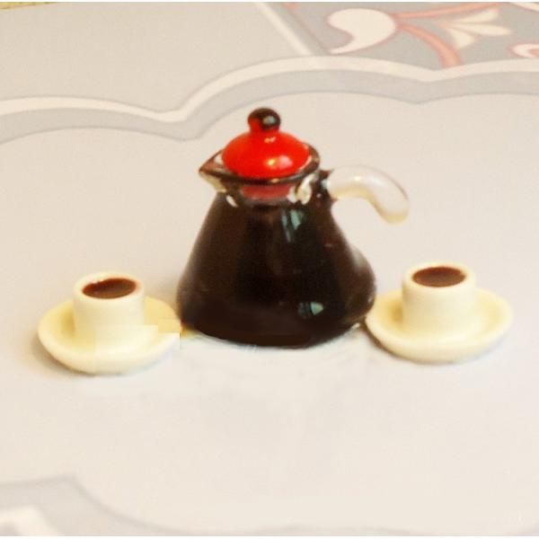 ※お急ぎの場合は、ご注文時に※※＜宅配便＞をご選択ください（有料）※ミニチュア雑貨 コーヒーセット　シルバニアの家具の実寸とほぼ同じスケール感ですのでシルバニアにもお使い頂けそうです※小物・家具は付属しておりません素　材：樹脂カラー：サイズ...