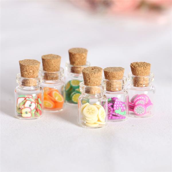 ※お急ぎの場合は、ご注文時に※※＜宅配便＞をご選択ください（有料）※ミニチュア雑貨 瓶入り ドライフルーツ　6種　シルバニアの家具の実寸とほぼ同じスケール感ですのでシルバニアにもお使い頂けそうです※小物・家具は付属しておりません。素　材：ガ...