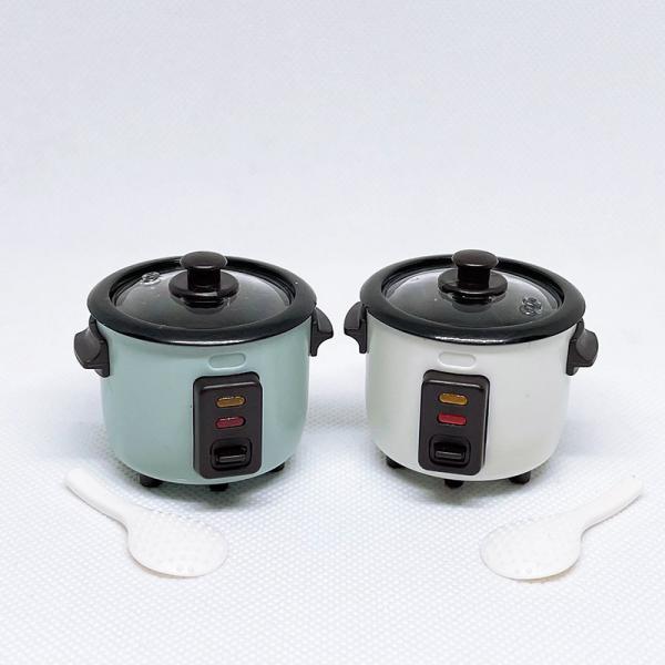 ※お急ぎの場合は、ご注文時に※※＜宅配便＞をご選択ください（有料）※ミニチュア雑貨 ジャー　シルバニアの家具の実寸とほぼ同じスケール感ですのでシルバニアにもお使い頂けそうです素　材：プラスチックカラー：2カラーサイズ：50×40mm生産地：中国