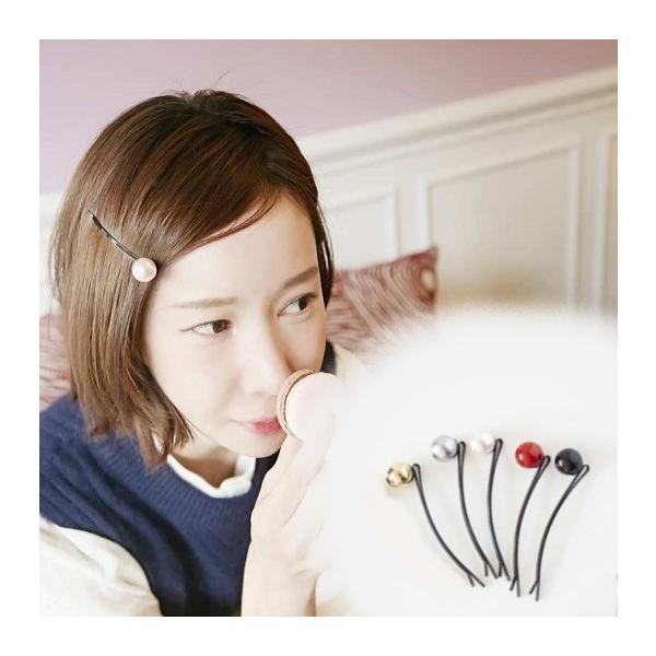 ※お急ぎの場合は、ご注文時に※※＜宅配便＞をご選択ください（有料）※カラーボールのヘアピンカラーボールのシンプルなヘアピン大き目のボールでシンプルだけどなんだか可愛いカラーも5色　気分に合わせてそろえてもお洒落です素　材：PV／合金カラー：...