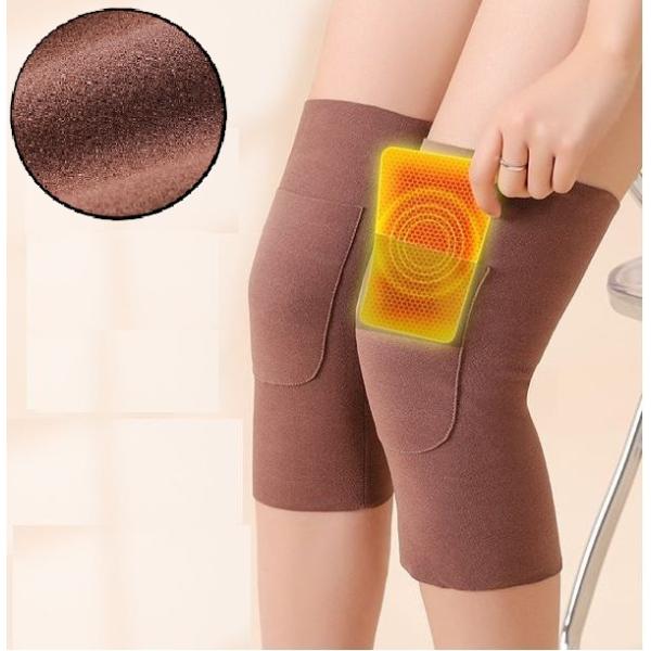 膝用パッド　ポケット付き　両足用柔らかく肌触りの良いフリース記事の膝パッド伸縮性がよく締め付け感が少ない素材です冷えがきつい時は、ポケットにカイロを入れて暖められます。薄手の生地だから重ね着してもOK【サイズ】ワンサイズ長さ：約34cm　足...