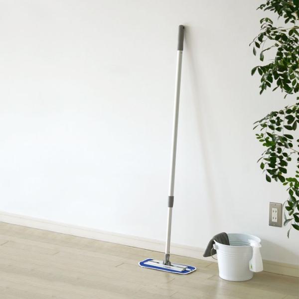床から天井まで360度ラクラクお掃除。プロも認める乾拭き・水拭き両用のお掃除モップ菌も花粉も皮脂汚れも、水だけで掻き取ってくれるマイクロファイバークロス付きのクライメートスマートプレミアムモップです。180cｍまで長さ調節可能なので、床はも...