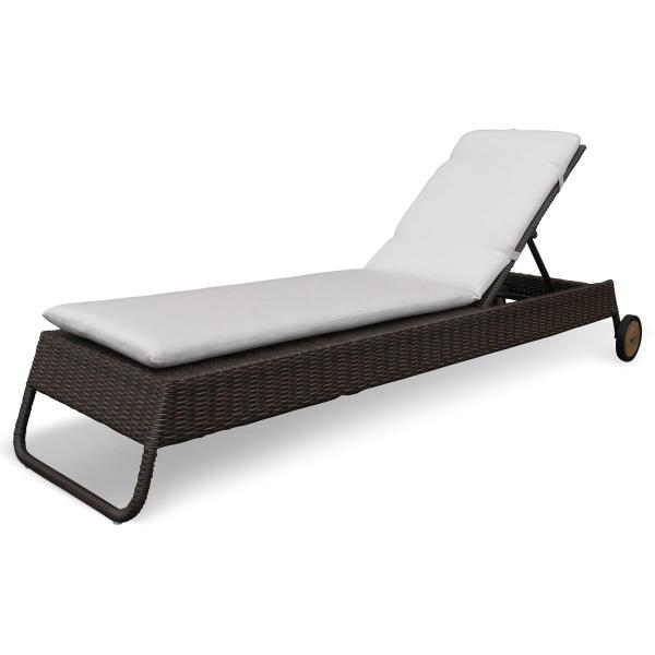 ■主材：HDPE（高密度ポリエチレン）、アルミ■クッション厚：60mm■機能：5段階リクライニング、後部キャスター付■サイズ：W630×D2330×H400■補足：完成品／カラー選択／張地選択／屋外使用可能【注意事項】※専用クッションの単体...