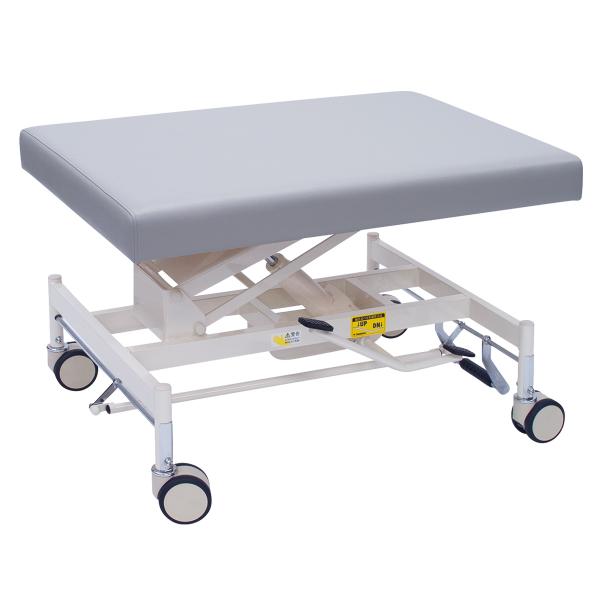 ■重量：約45kg■サイズ：W600〜700×L1000〜1200×H500〜800■クッション厚：40mm■補足：完成品／サイズ選択／張地選択／昇降タイプ／キャスタータイプ【注意事項】※人を乗せた状態での高さ調節はお避けください。北海道、...