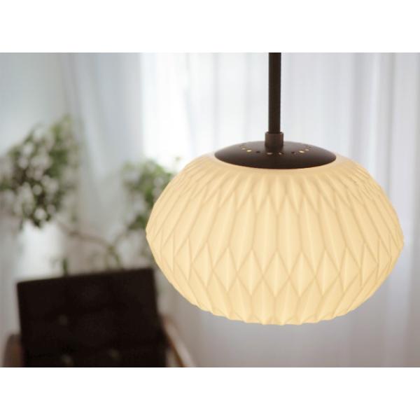 [特徴]1灯 オシャレな照明 北欧デザイン ペンダントライト LT-4285 LT-4286[商品情報]LT-4287 Daphne ダフネ  は、折り紙のような凹凸が陰影のある光を演出するペンダントライト。[商品詳細 / 仕様]種類 : ...