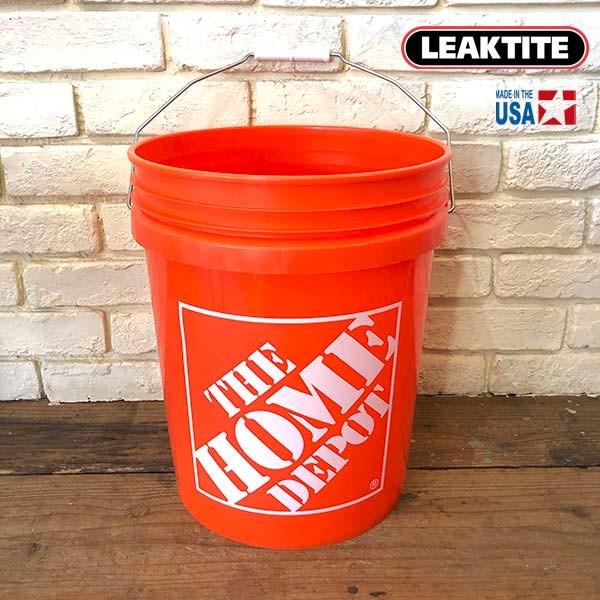 アメリカの大型ホームセンター The Home Depotバケツ。掃除、洗車、ガーデニング、ゴミ箱など幅広い使い方ができます。置いてあるだけでアメリカを感じられる商品です。サイズ：φ300×370ｍｍ容量：5ガロン素材：プラスチックブランド...
