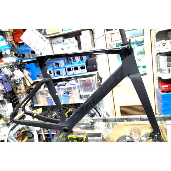 新品 メリダ　REACTO　AMADT562F EK96 フレームセットサイズ／562 身長178〜190センチくらい(あくまで目安です)カラー／EK96 付属品／シートポスト国内正規輸入品 店頭に在庫在り店頭販売、店頭販売価格はお問い合わ...