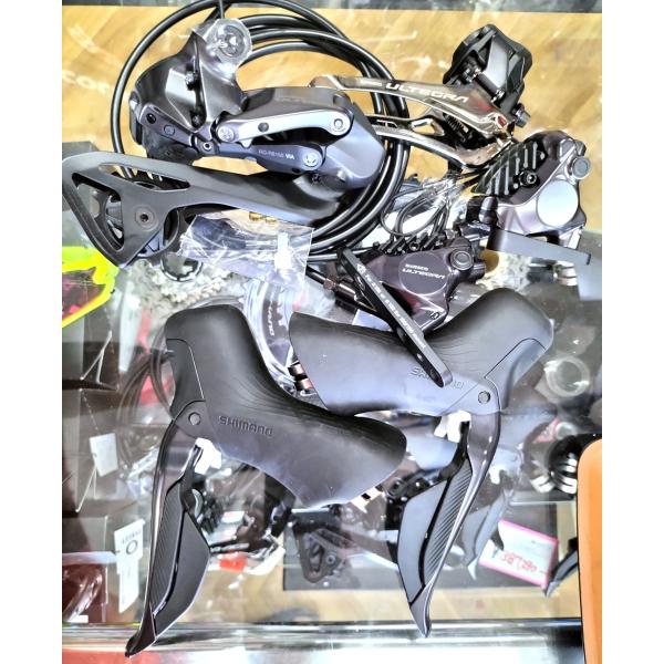 アウトレット新品 シマノ アルテグラDi2 R8150 12S 変速セット店頭に在庫在りセット内容：RD-R8150, ST-8150(R&amp;L), BR-R8100(F&amp;R), FD-R8150アウトレット理由→新車バラシ品...
