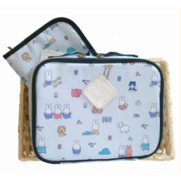 赤ちゃんの必需品を集めたギフトセットが出来ました。オムツポーチ　母子手帳入れの２点セットですミッフィーちゃんの新柄です。おむつポーチはタップリサイズで、オムツ以外にもお尻ふきやティッシュも入れられます。ファスナーは両側からのダブルファスナー...