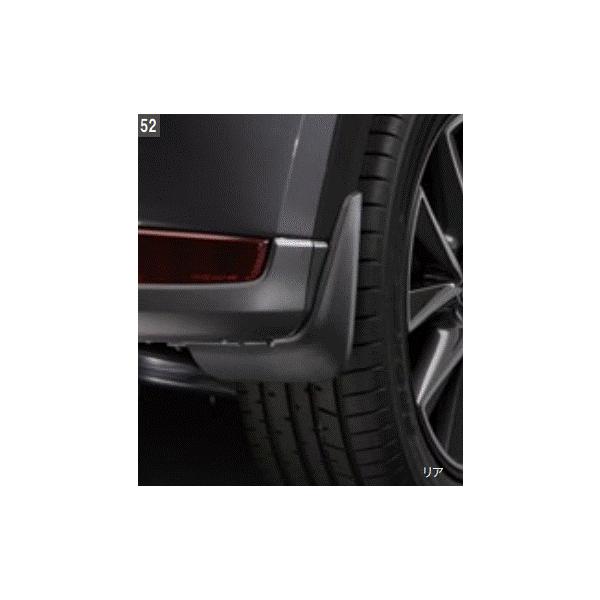 タイヤから巻き上げられる泥などボディの汚れを防ぎます。雨の日や土の駐車場での使用に便利。